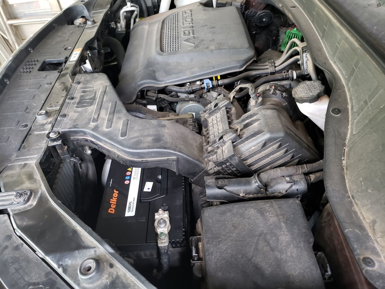 Thay bình ắc quy Sorento